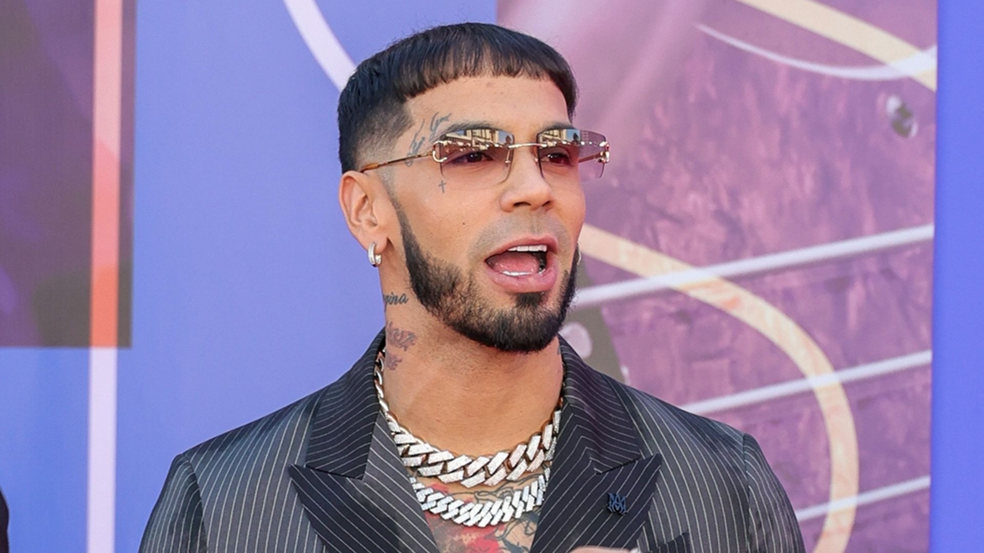 Watch Hoy Día Highlight: Anuel AA habla de su transformación y la ...