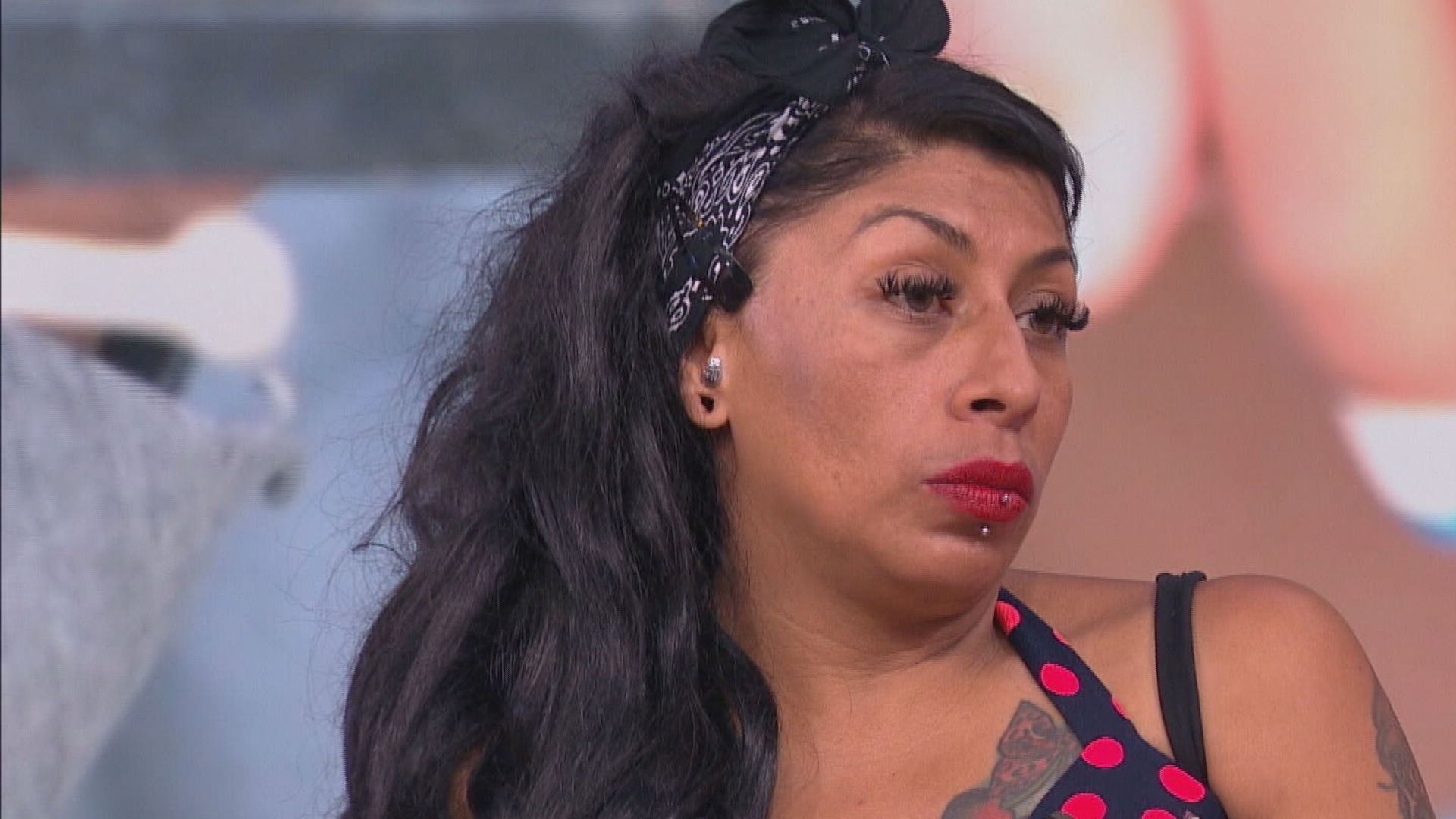 Watch Acércate a Rocío Episode: Ofrezco a mi hija al mejor postor - NBC.com