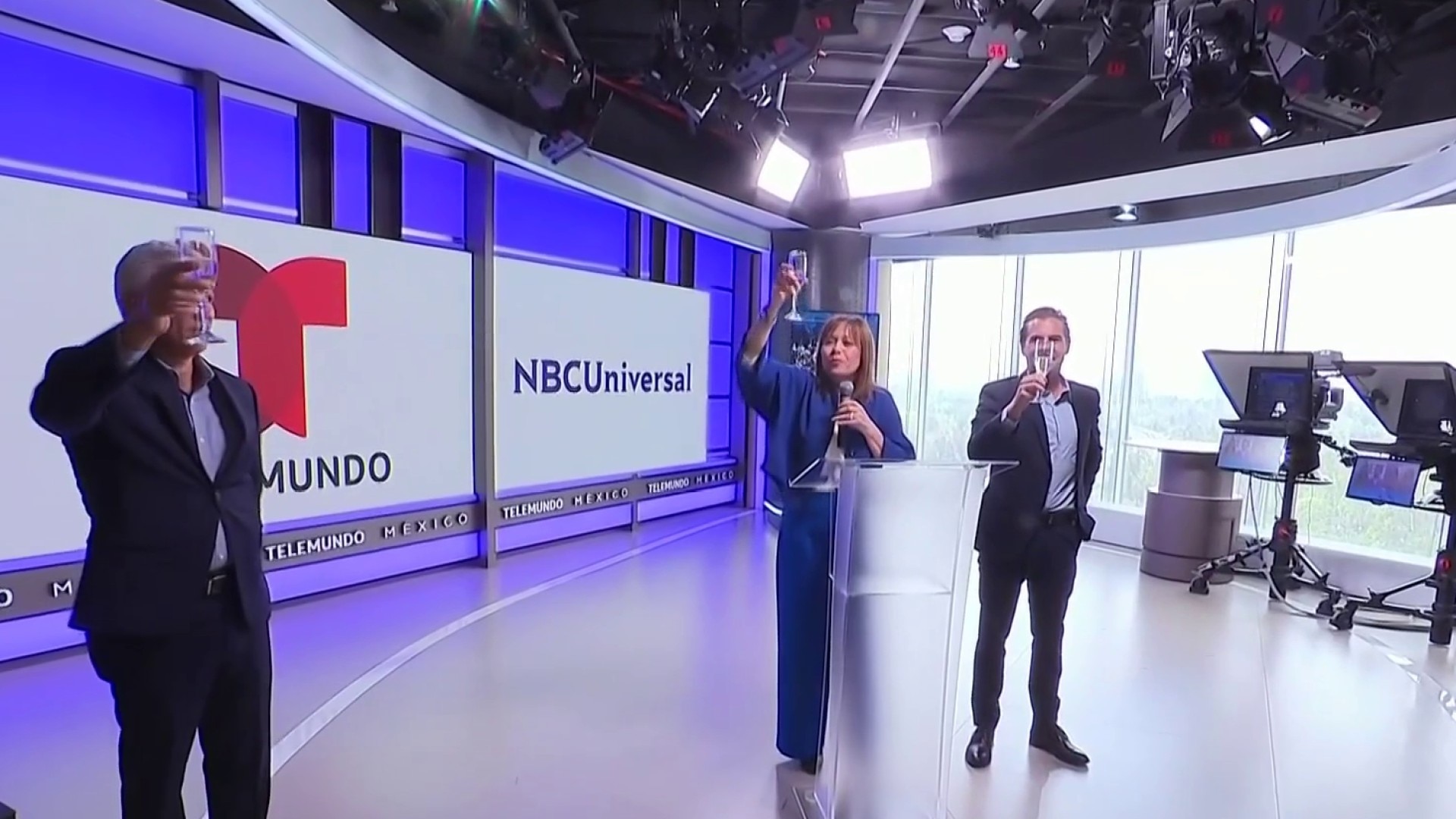 Watch Hoy Día Highlight: Recorrimos las nuevas instalaciones de Noticias Telemundo en México y ...