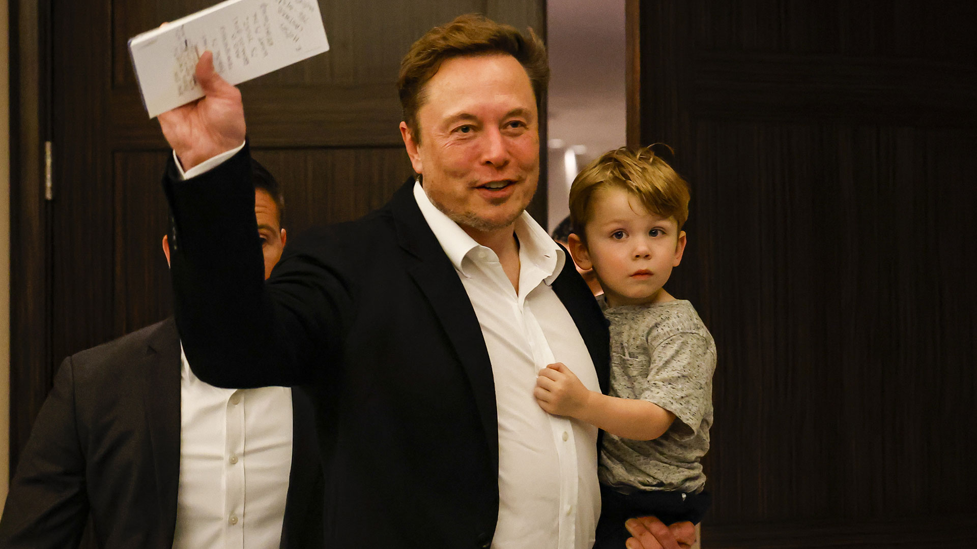 Watch Access Hollywood Highlight Elon Musks 2 Year Old Son X Looks So