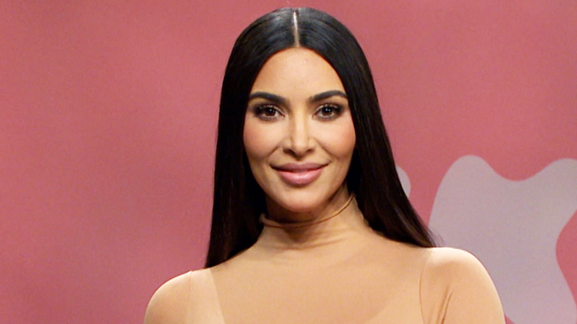 Watch Saturday Night Live Highlight: Skims Commercial - NBC.com