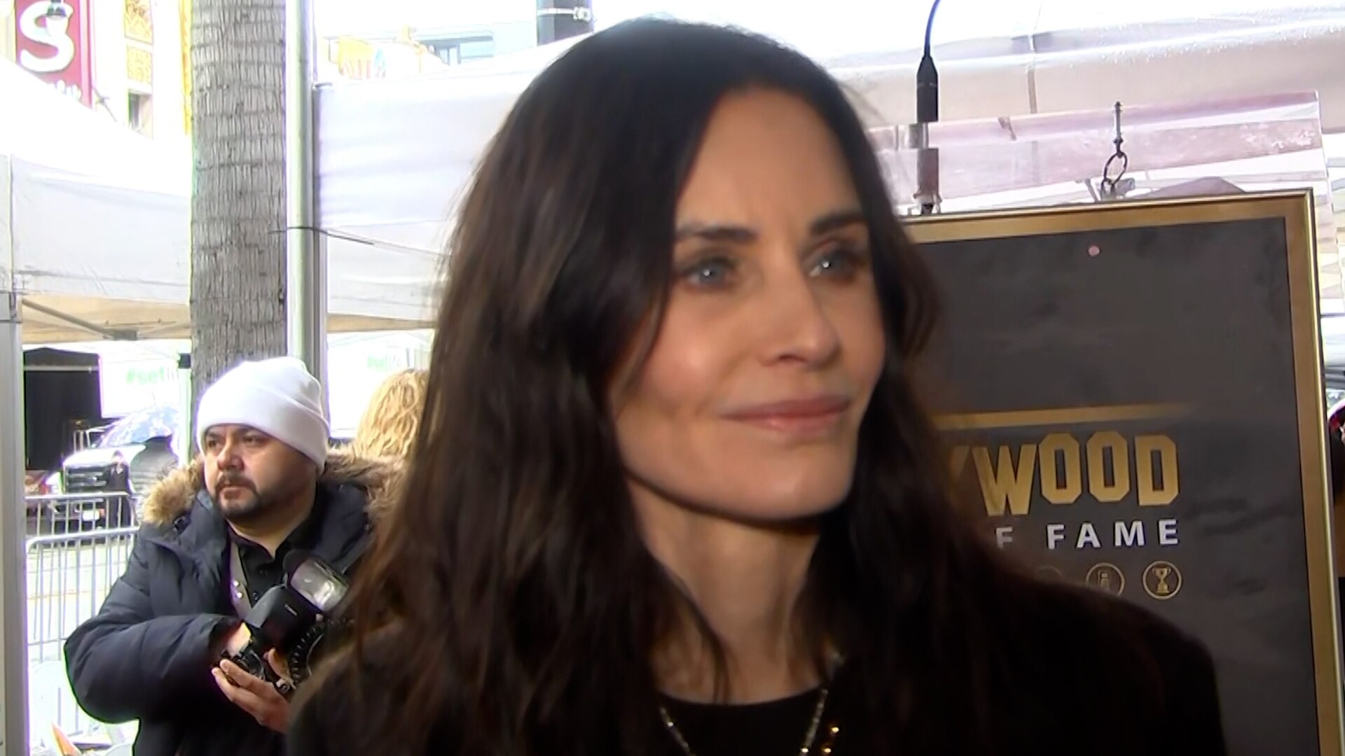 Watch Access Hollywood Highlight: Courteney Cox Gushes Over Jennifer ...