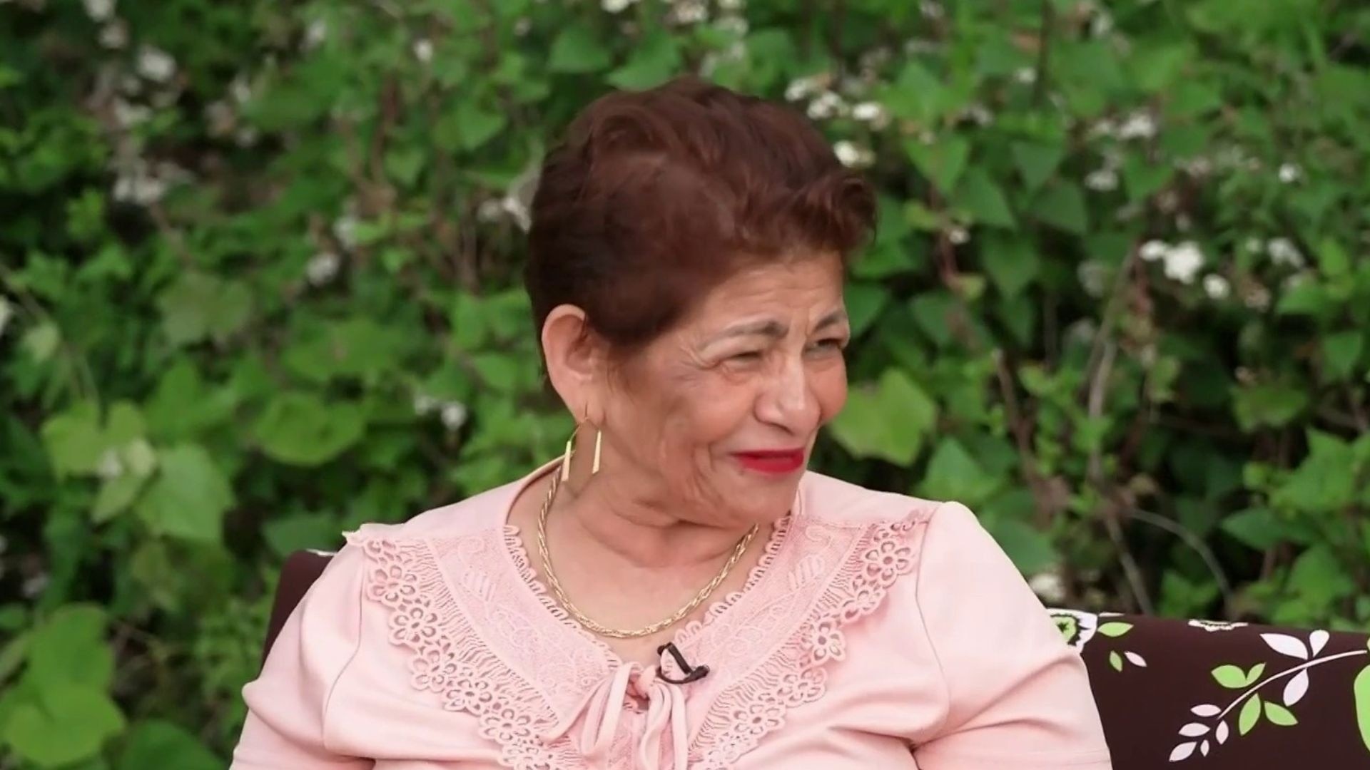 Watch Hoy Día Highlight: Ella es 'La tía María', una madre TikToker que ... Watch Hoy Día Highlight: Ella es 'La tía María', una madre TikToker que ...