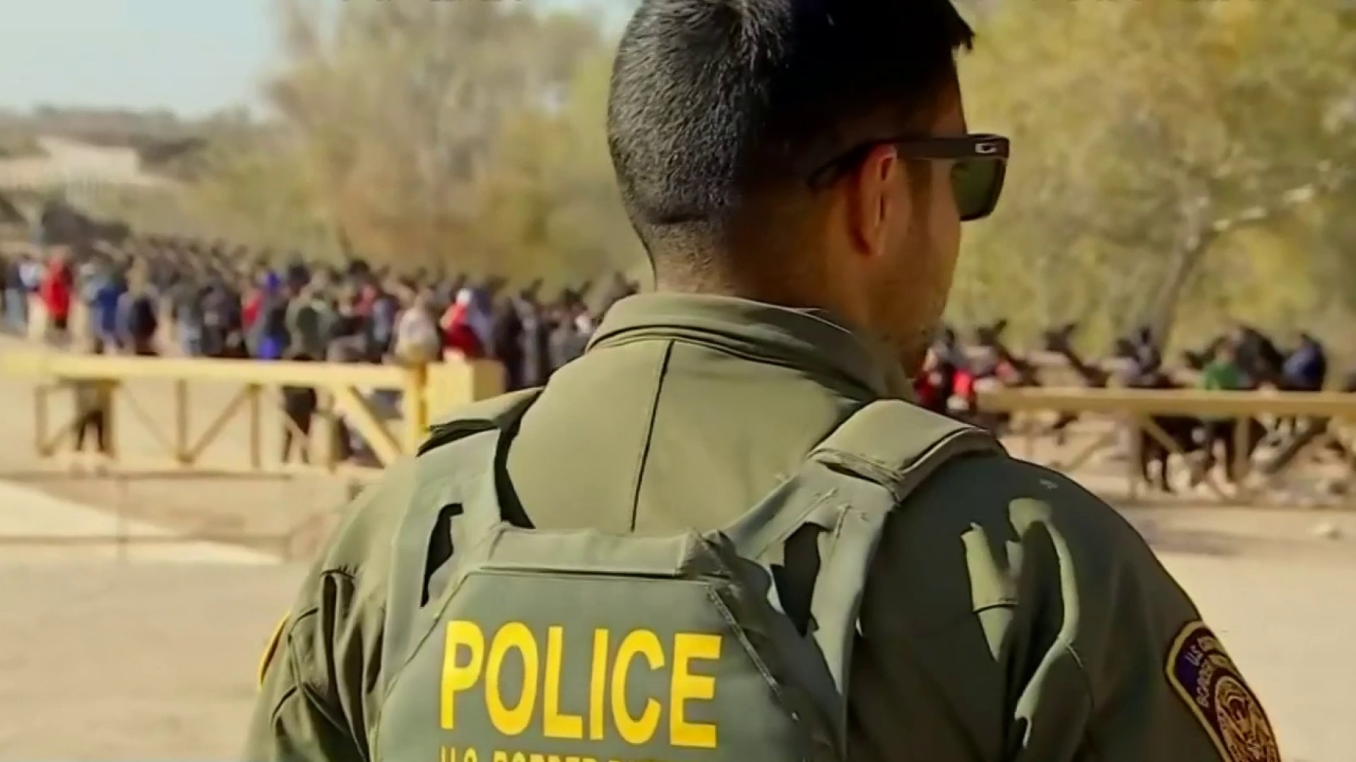 Watch Noticias Telemundo En La Noche Highlight: Publican la primera ...