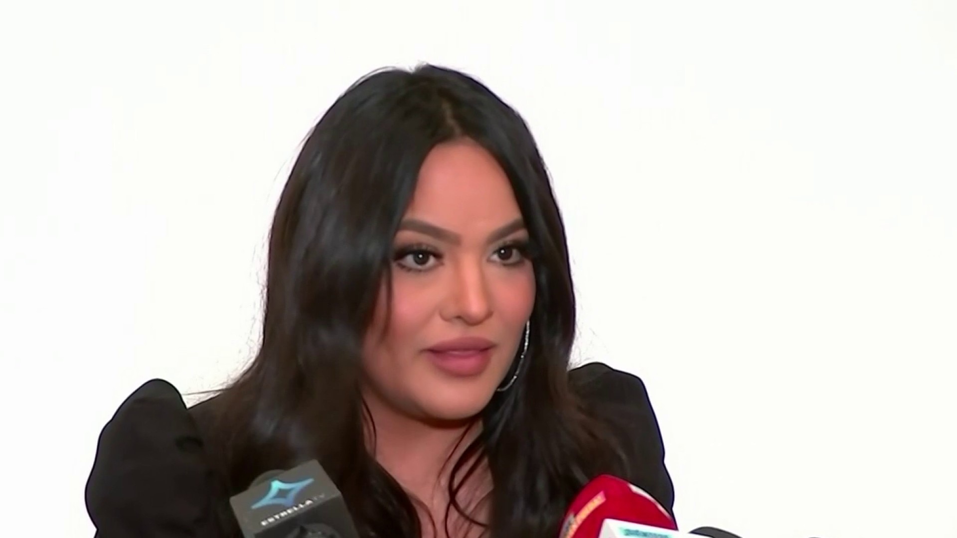 Watch Hoy Día Highlight: Mayeli Alonso demandará a su exsocia por ...