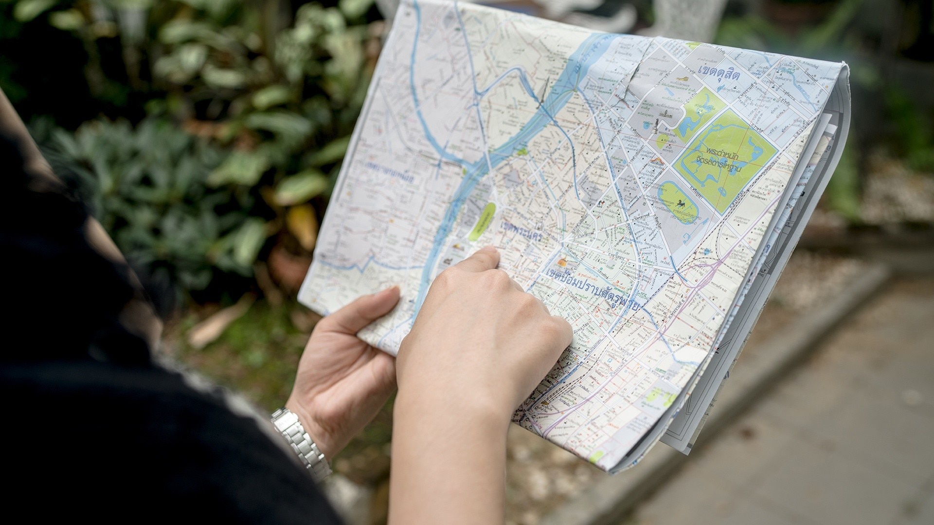 Watch TODAY Excerpt: Paper maps are making a comeback: What’s behind ...