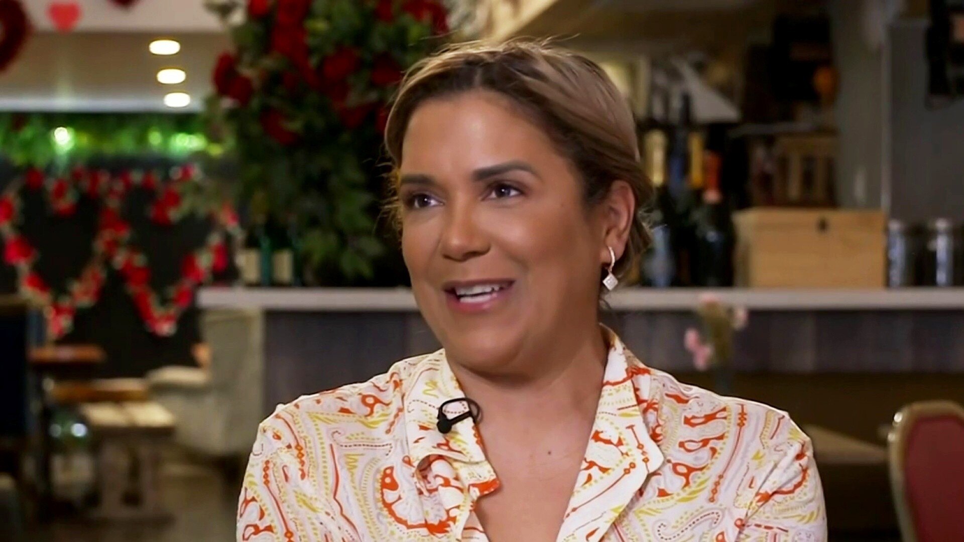 Watch Hoy Día Highlight: Esta exitosa dominicana destaca en la industria restaurantera y como ...