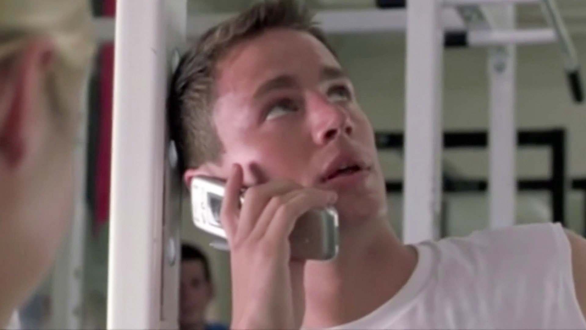 Watch TODAY Excerpt: Why is Gen Z ditching smartphones for flip phones ...