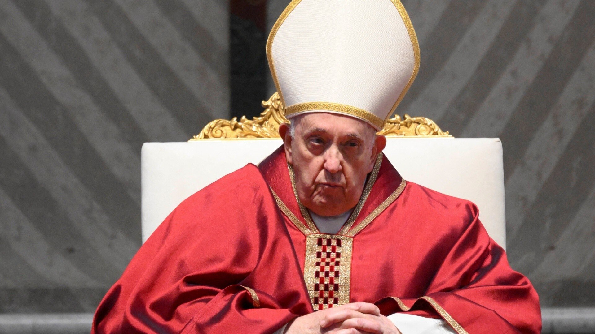 Watch Al Rojo Vivo Highlight: Salud Papa Francisco: el pontífice se ...