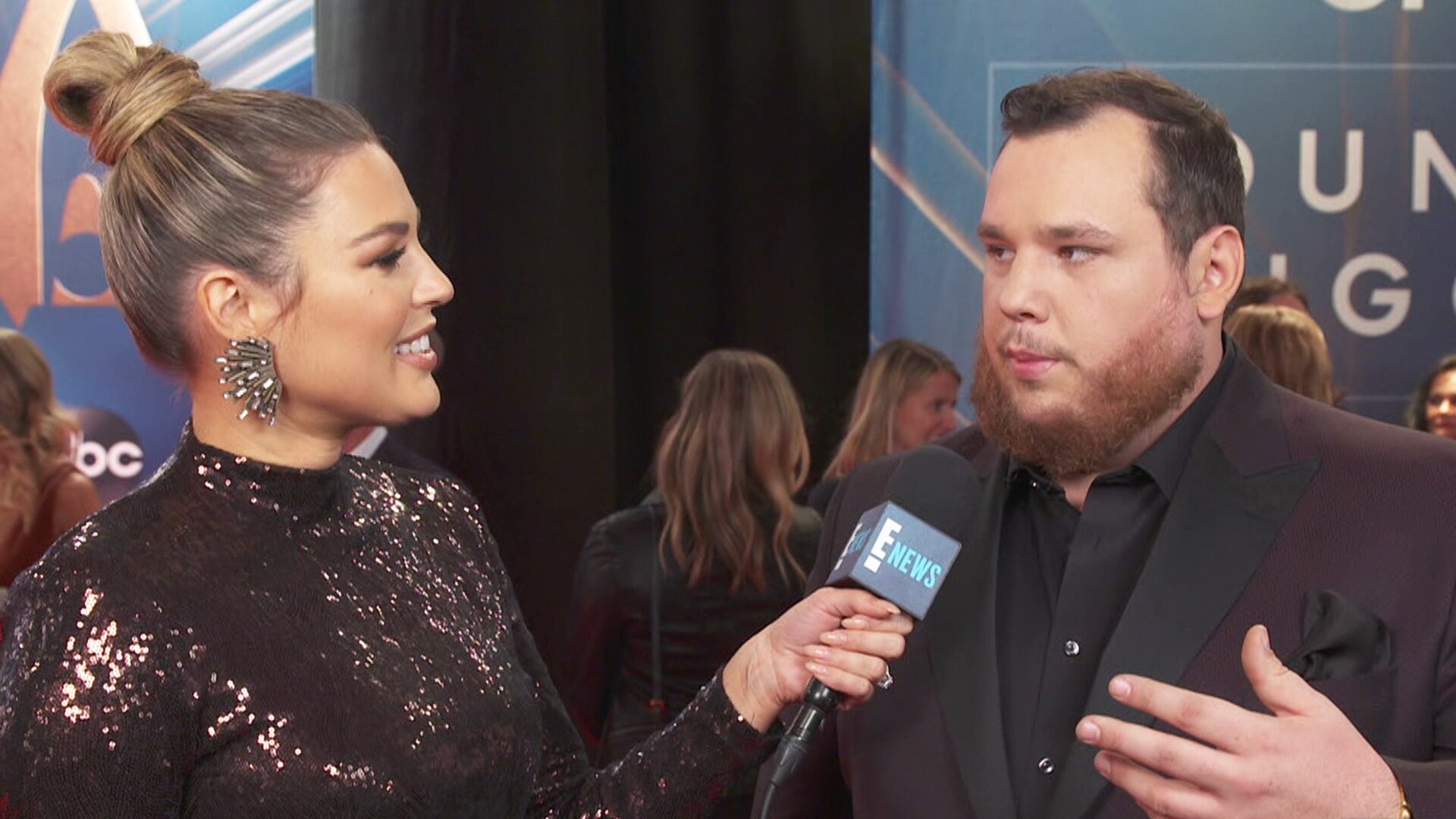 Watch E! Live From the Red Carpet Highlight: Luke Combs Spills on ...