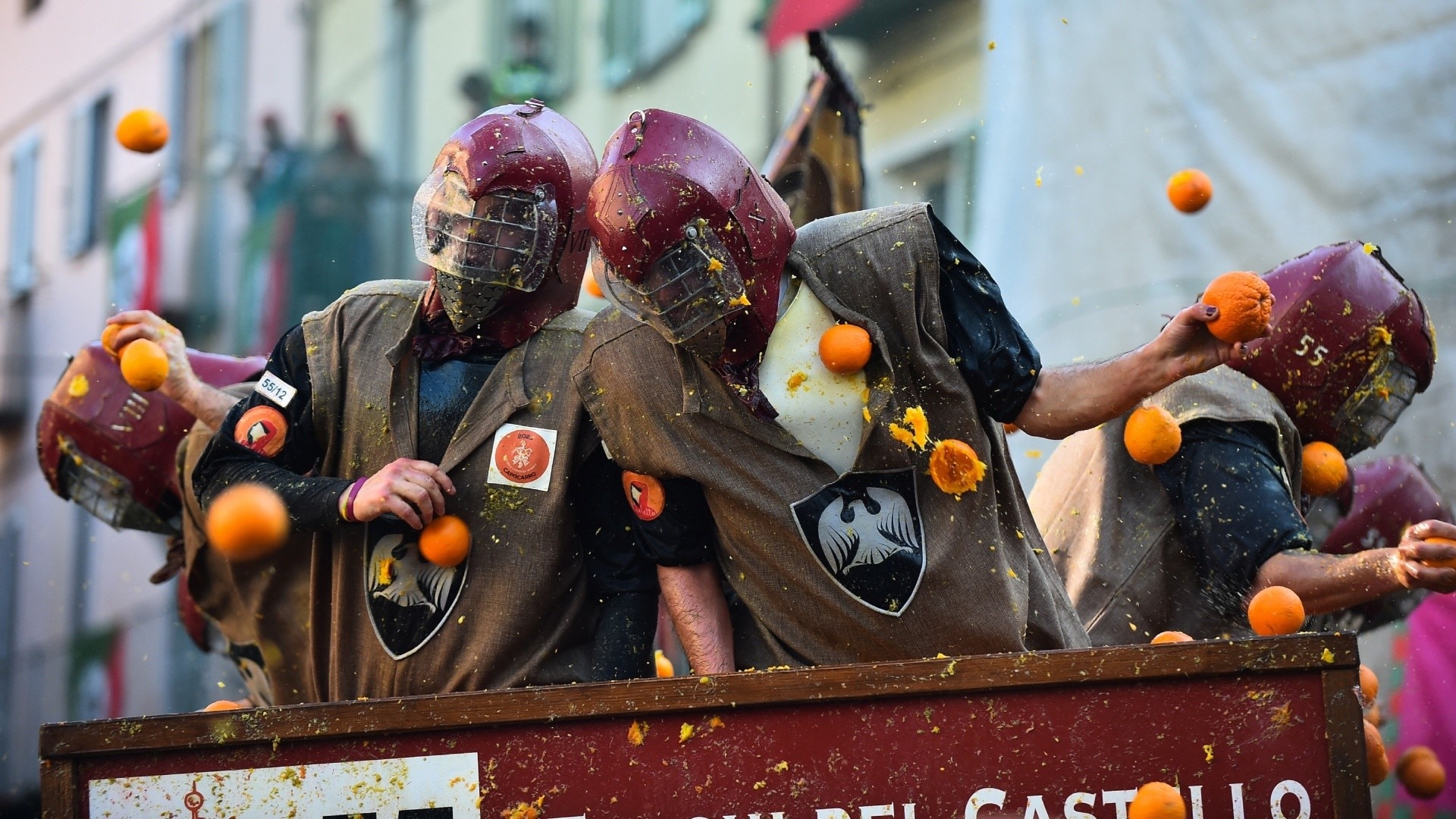 Watch Noticias Telemundo En La Noche Highlight: La ciudad italiana de ...