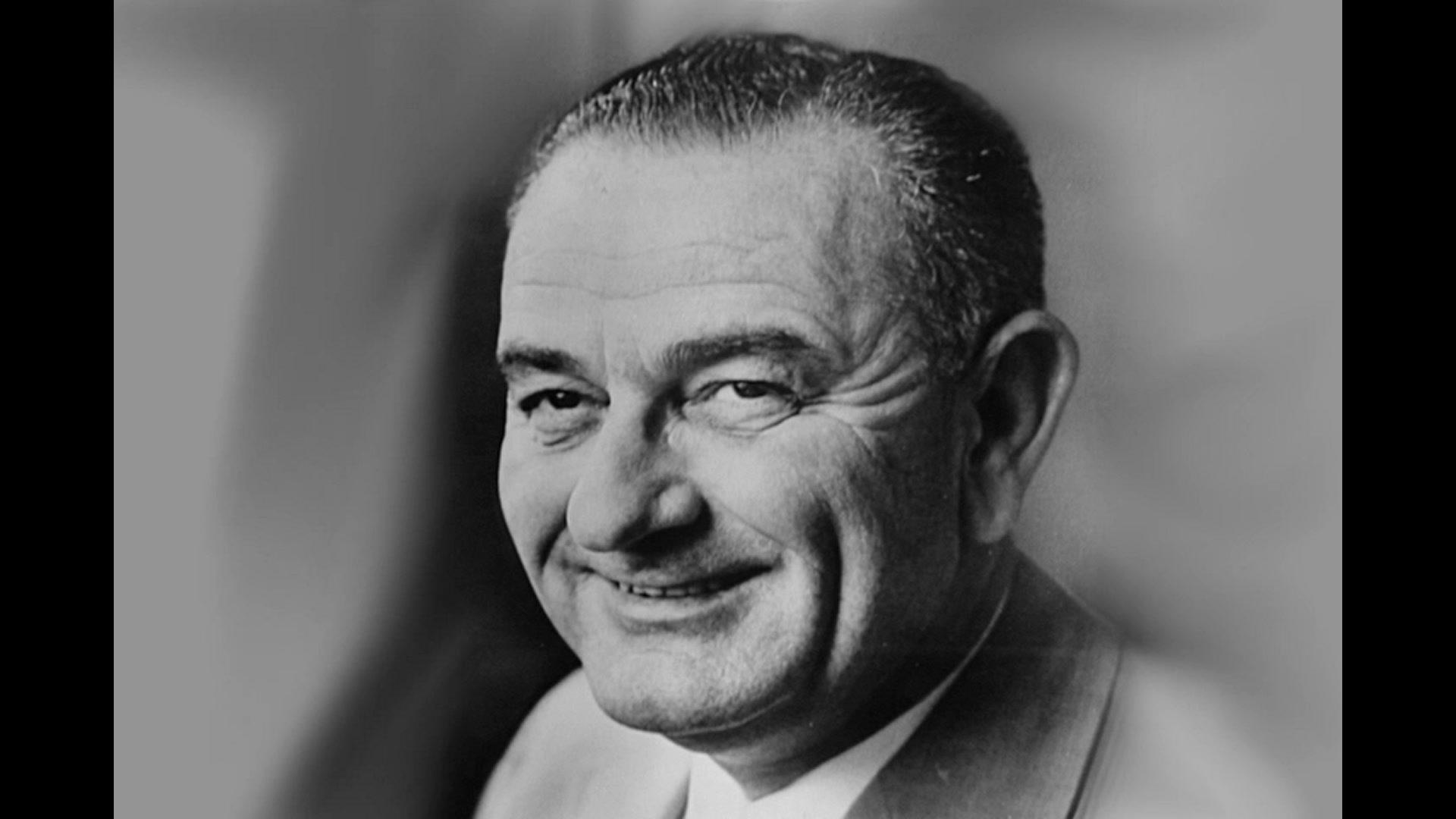 Watch Saturday Night Live Highlight: The History of Presidential ...