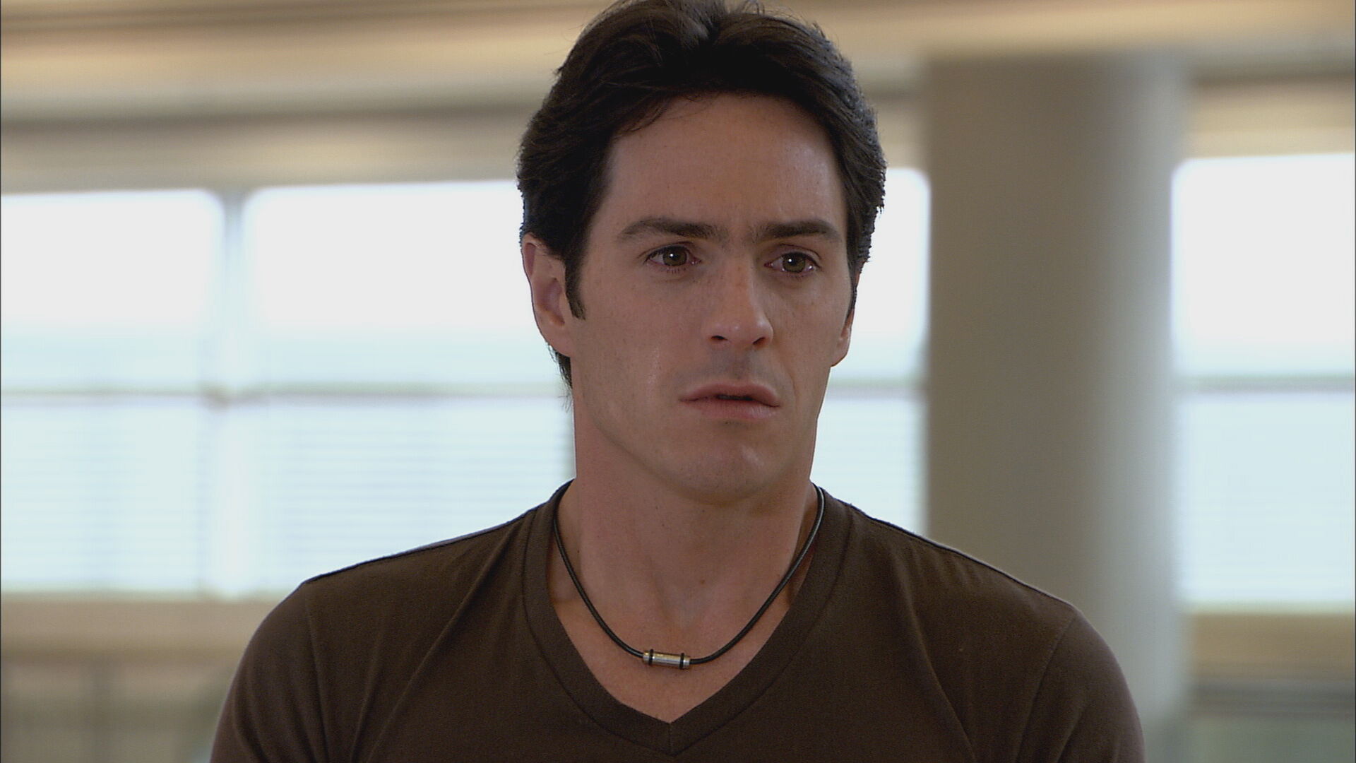 Watch El Clon Episode: Lucas tras la pista de su amor - NBC.com