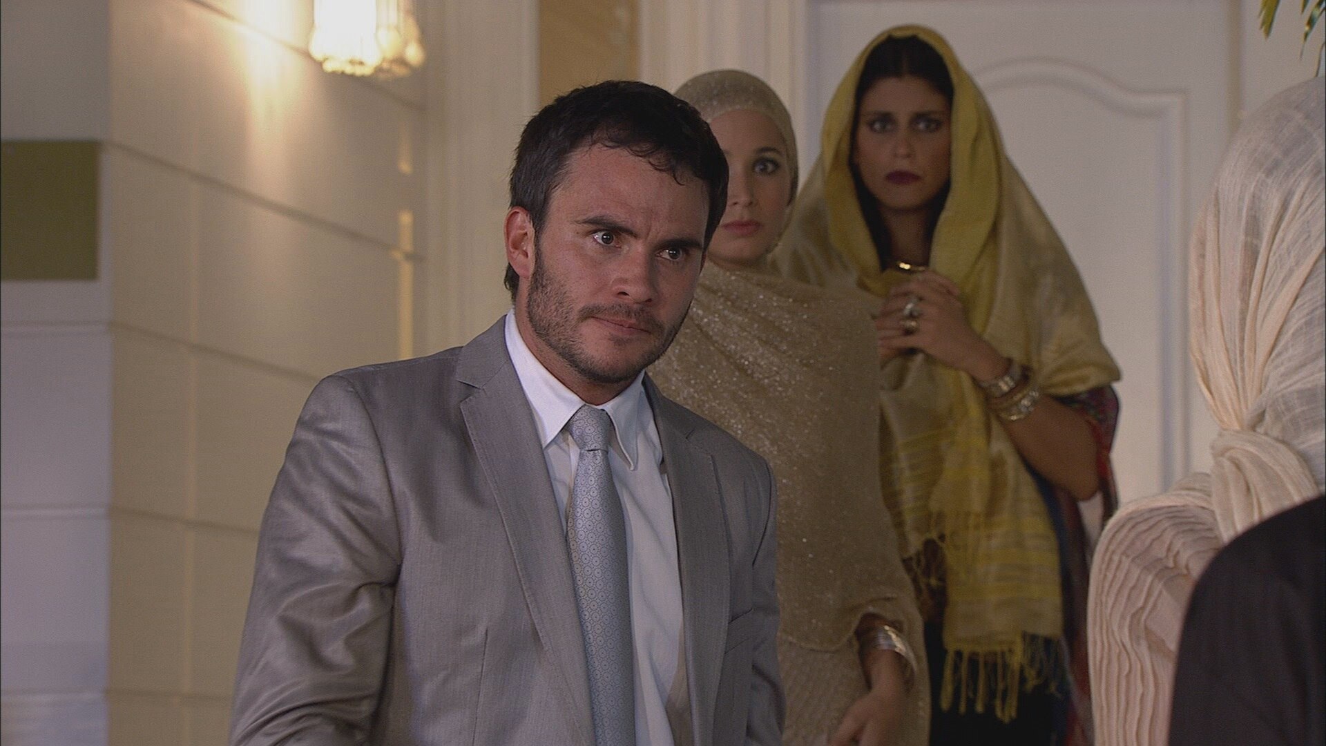 Watch El Clon Episode: Lazos que no se rompen - NBC.com