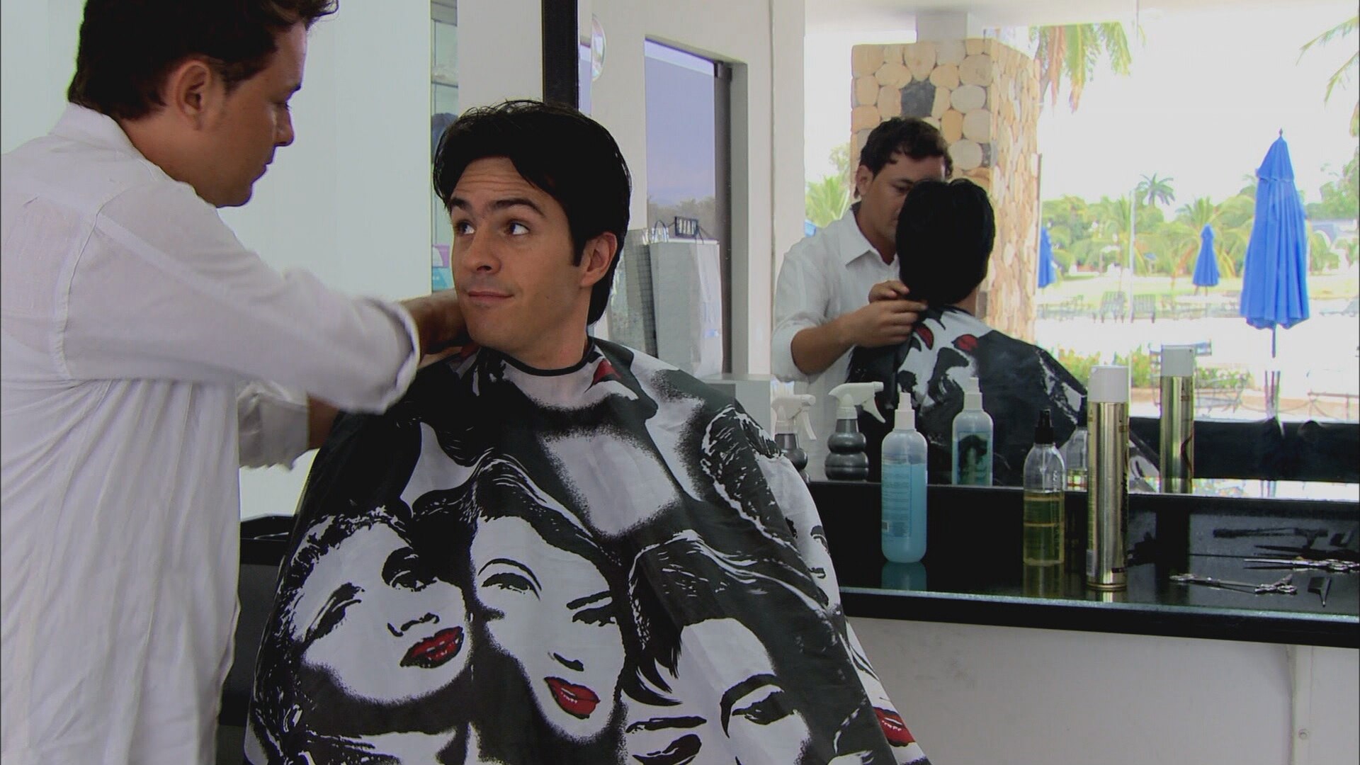 Watch El Clon Episode: Lucas cambia su apariencia - NBC.com