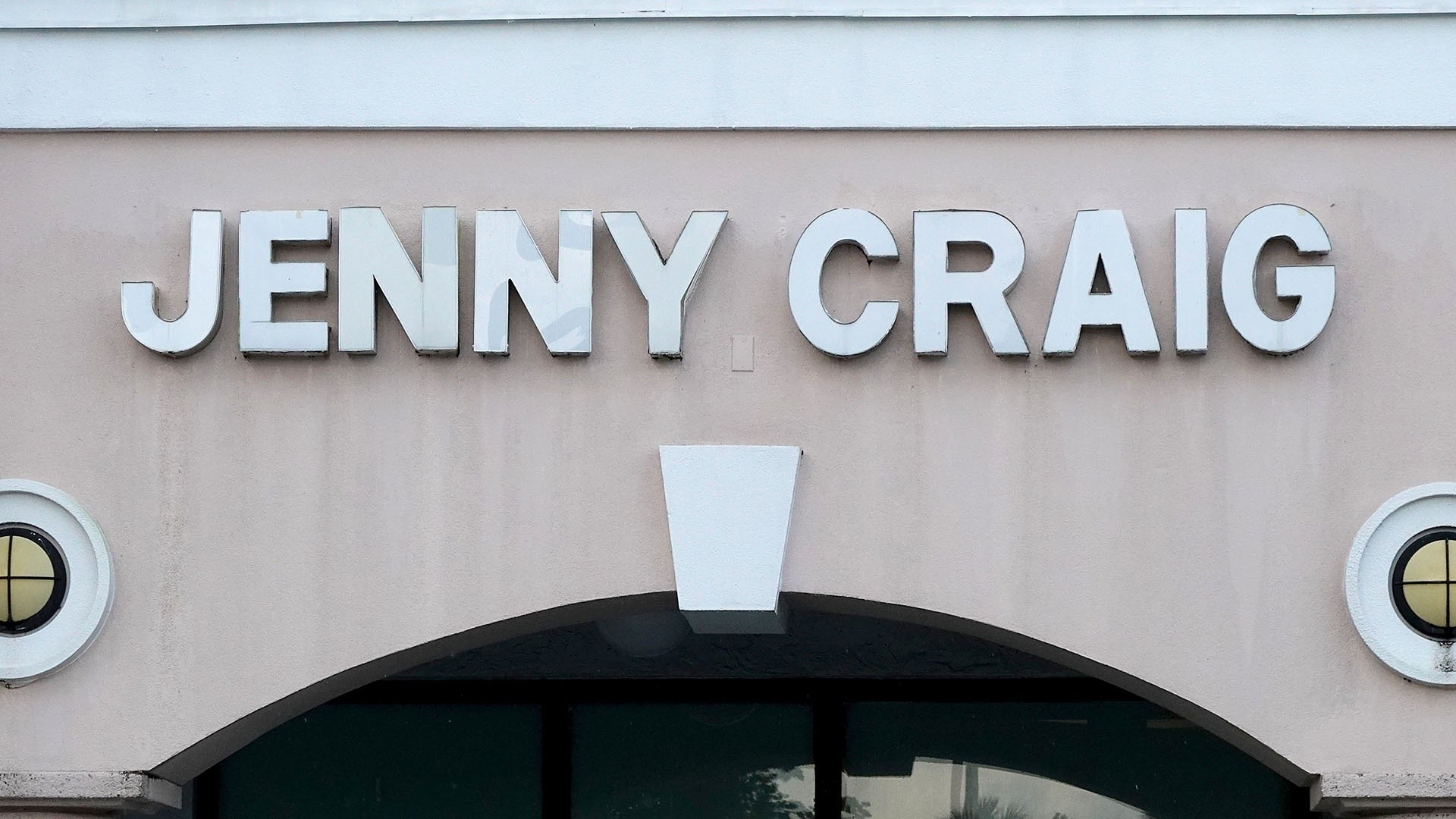 Watch TODAY Excerpt: Jenny Craig to shutter as weight loss drugs and ...