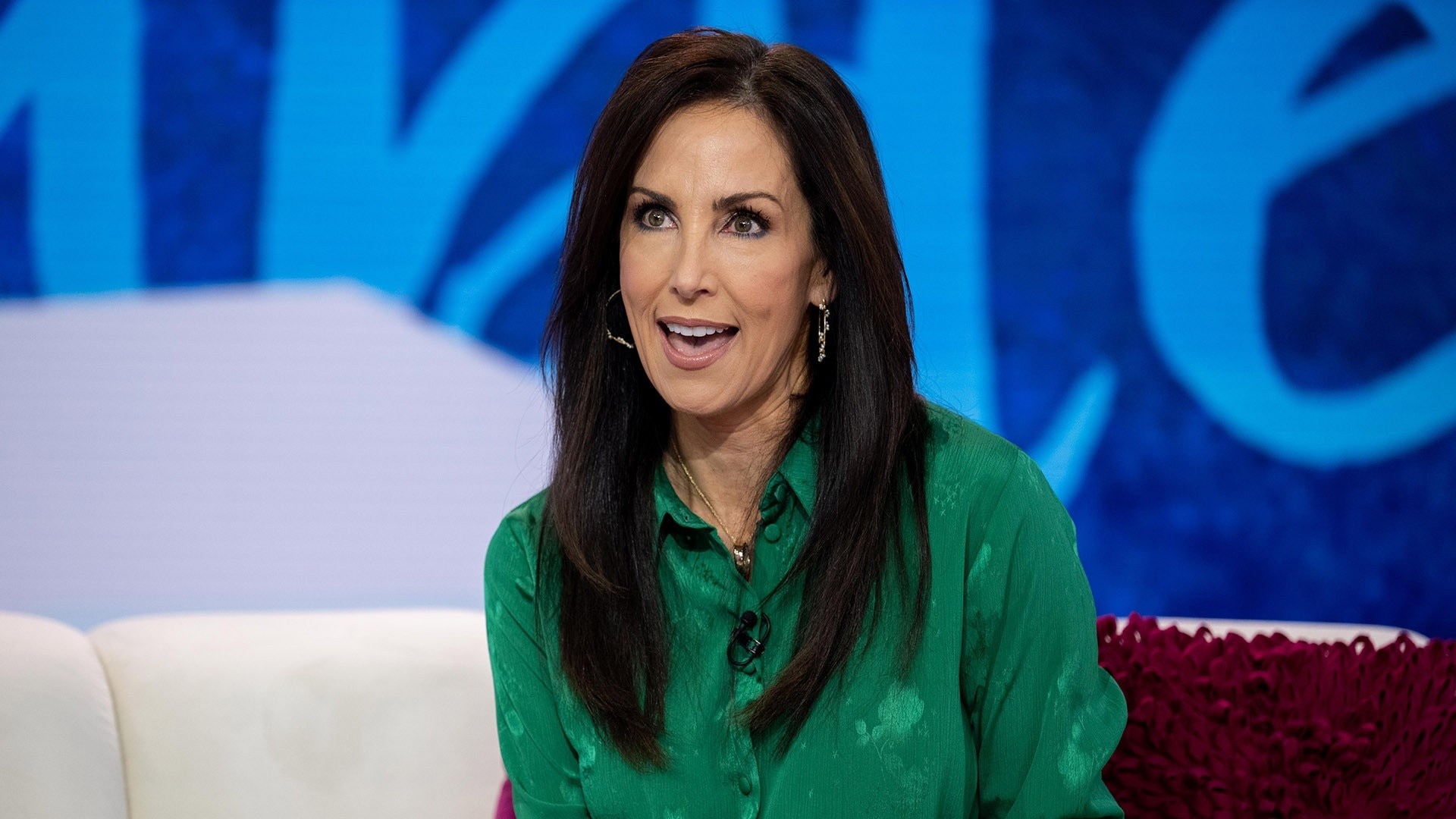 Watch TODAY Excerpt: How an independent bookstore sparked a reading ...