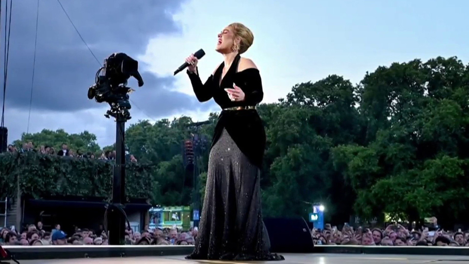 Watch TODAY Excerpt: Adele pauses concert several times to check in on ...