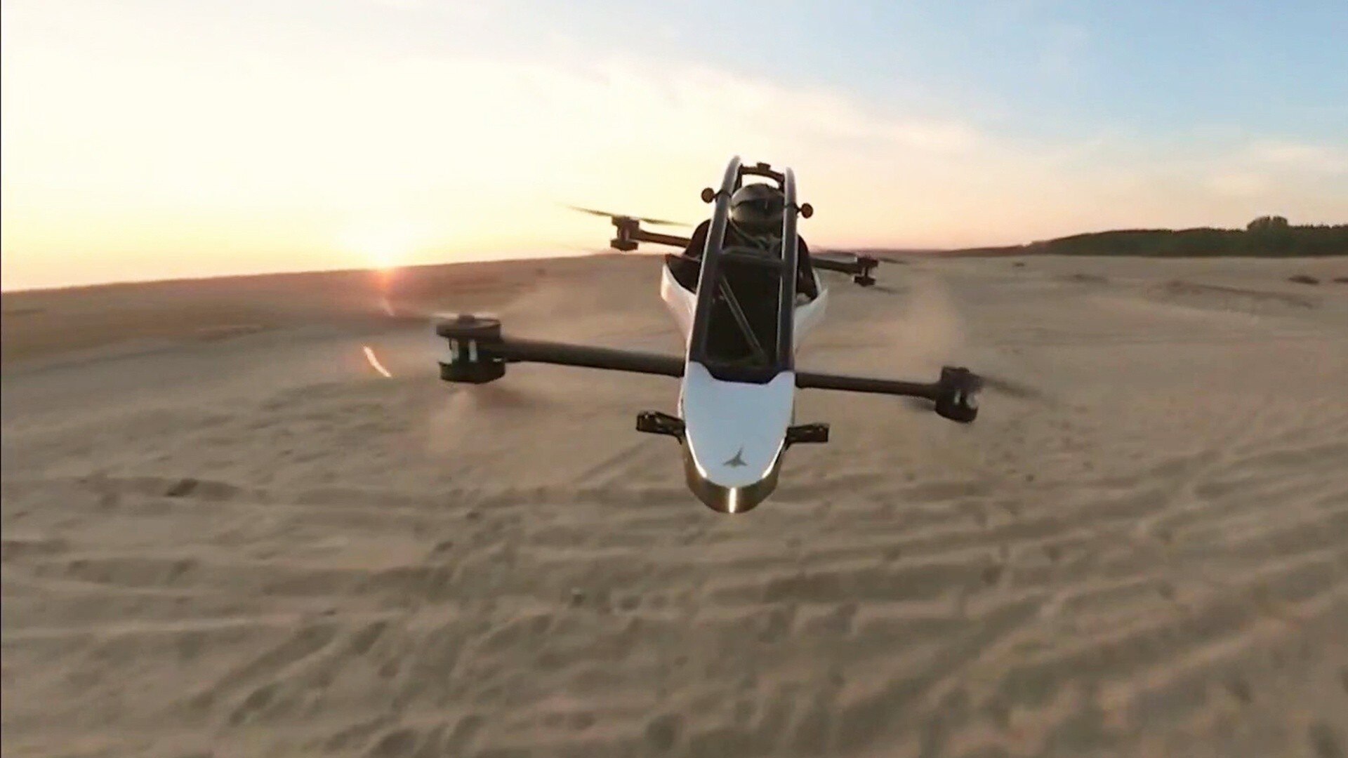 Watch Noticias Telemundo En La Noche Highlight: Presentan el Jetson One, un veh culo volador que ...