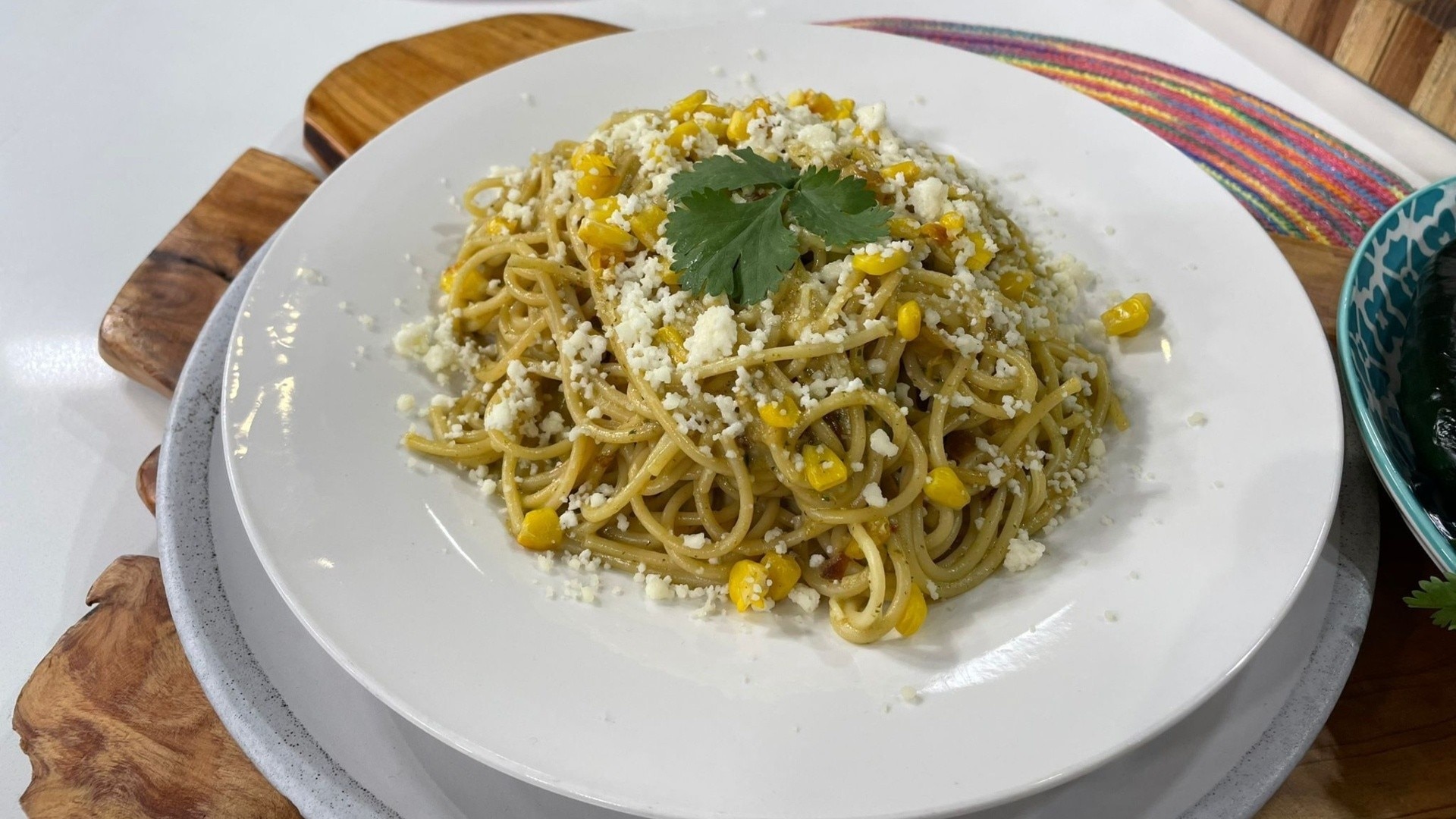 Watch Hoy Día Highlight: ¿Pasta color verde? Te decimos cómo preparar ...