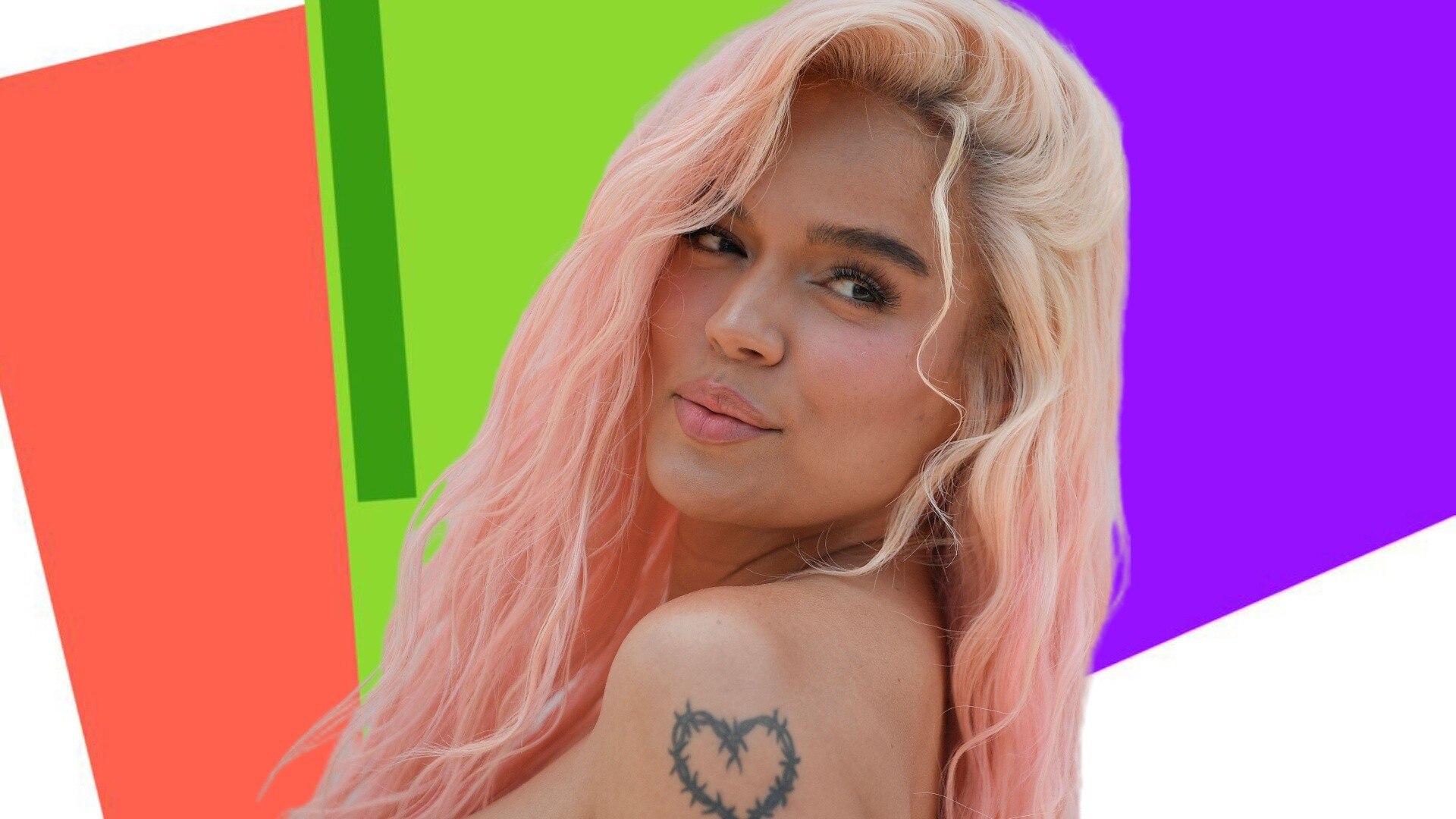 Watch En Casa con Telemundo Highlight: Karol G muestra orgullosa que ...