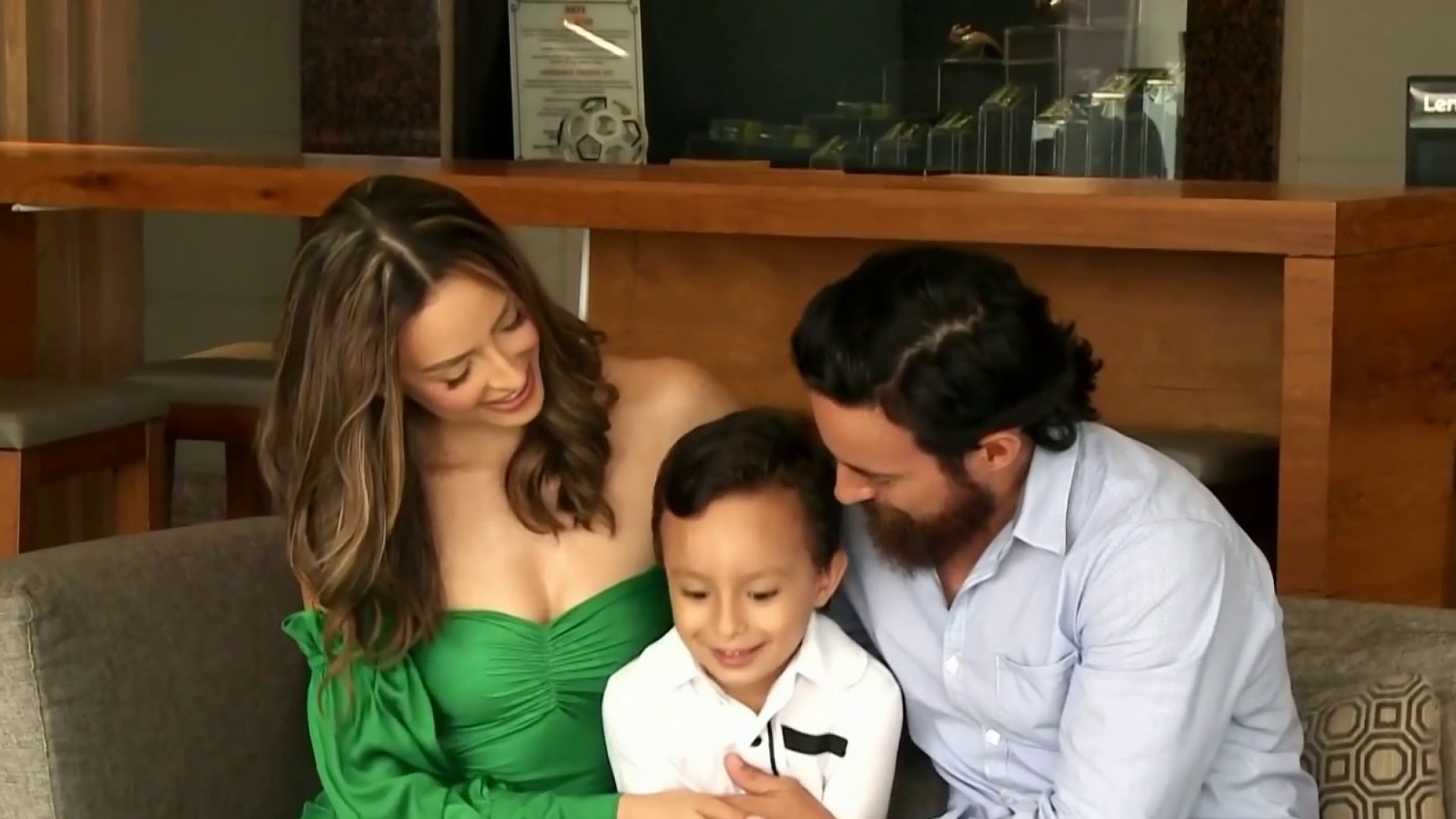 Watch Al Rojo Vivo Highlight: Deysi Velásquez: primera mujer casada y con hijos que compite por ...