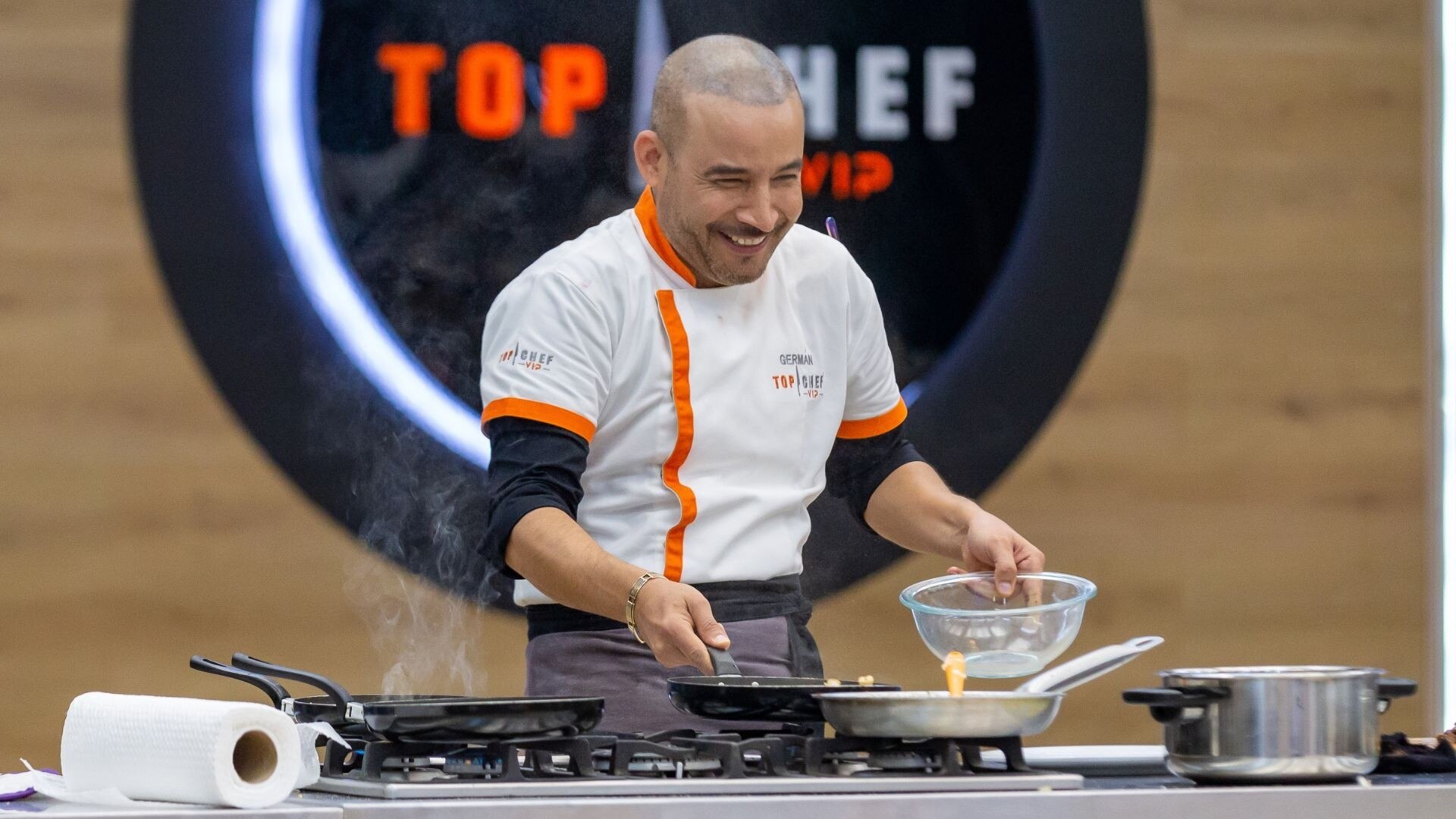 Watch Top Chef VIP Highlight: Germán se confunde y toma la carne ... Watch Top Chef VIP Highlight: Germán se confunde y toma la carne ...
