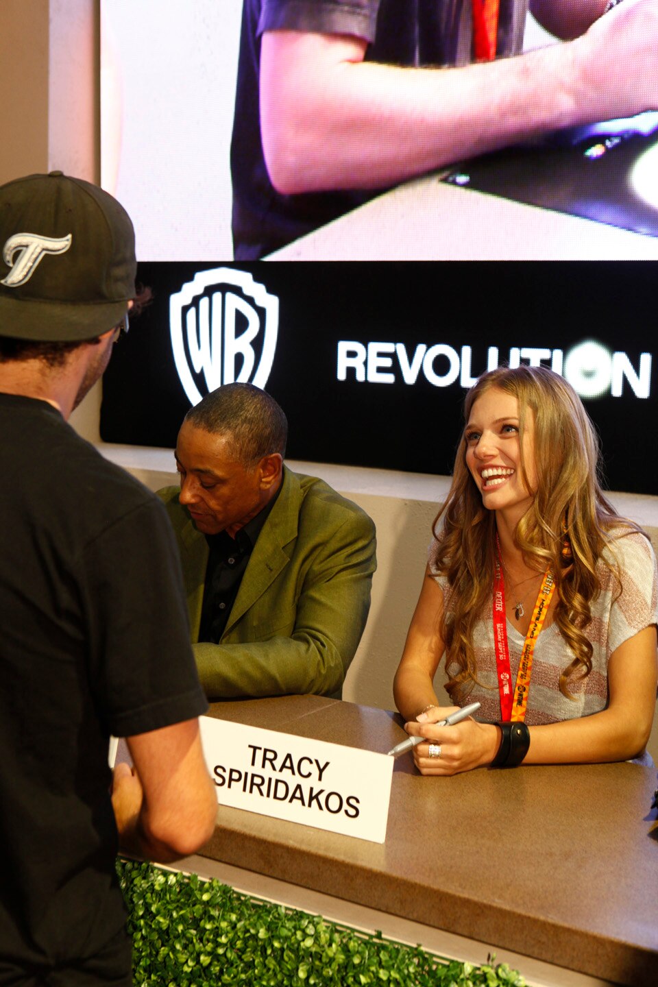 Revolution : Revolution Signing at Comic-Con 2012 Photo: 265761 - NBC.com