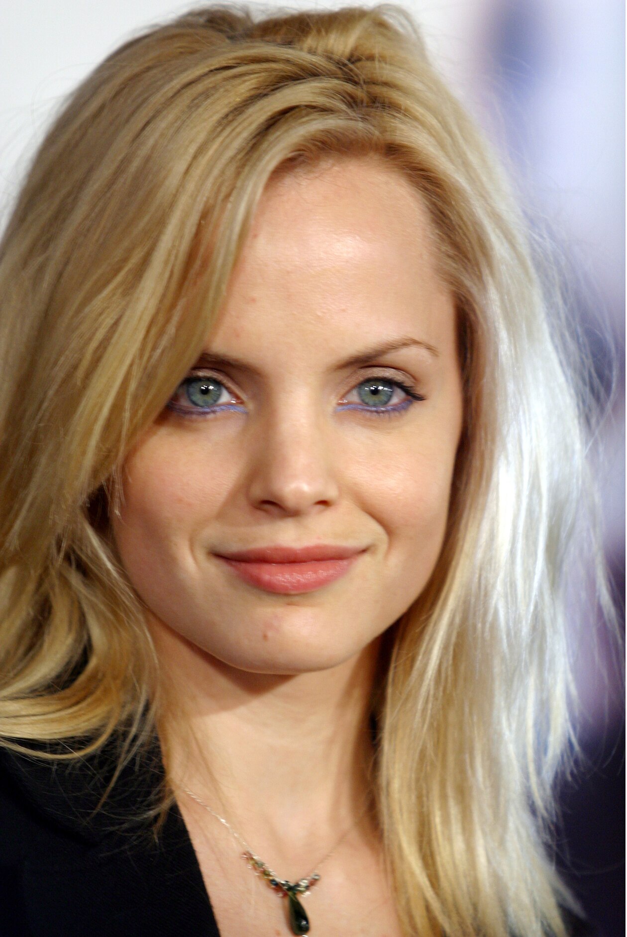 Chicago Fire: All About Mena Suvari Photo: 279591 - NBC.com