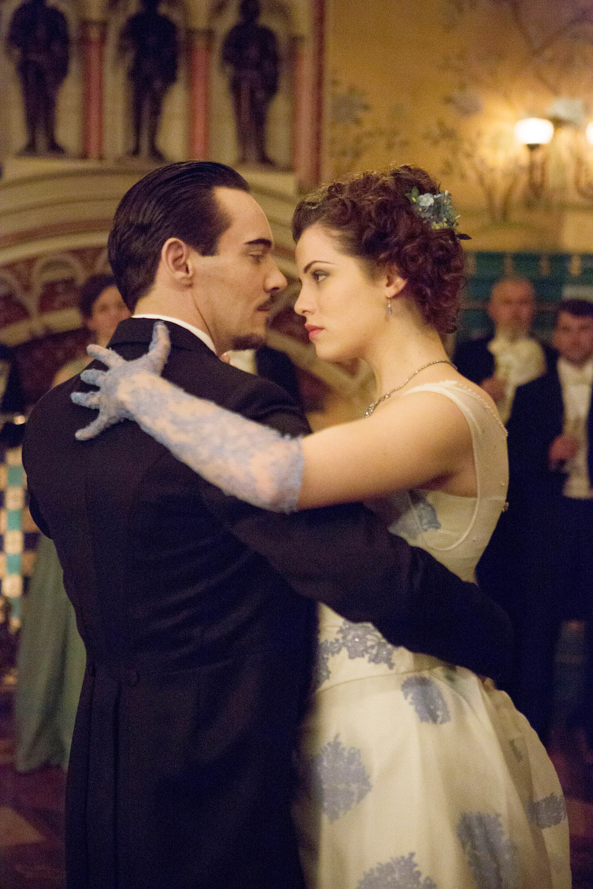 Dracula: The Devil's Waltz Photo: 1264121 - NBC.com