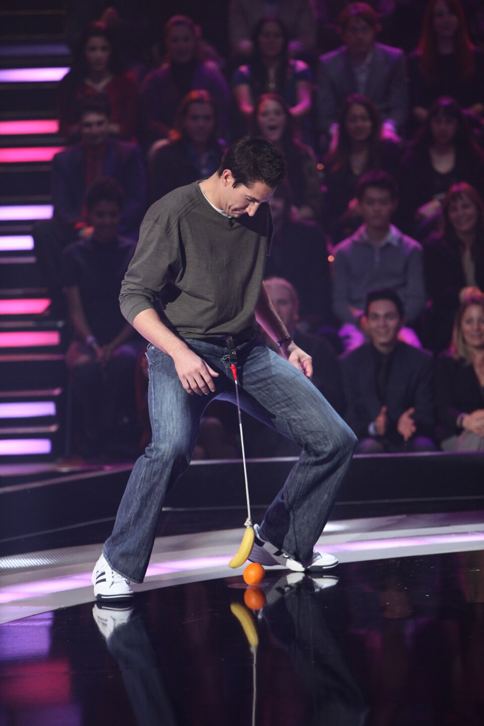 Minute To Win It: Awkward Moments Photo: 870901 - NBC.com