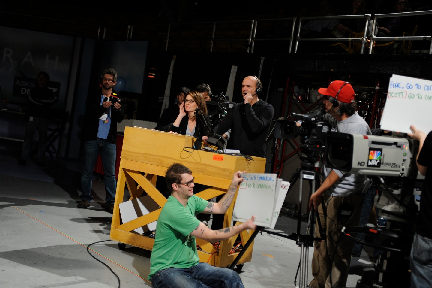 30 Rock: Behind The Scenes: 30 Rock Live Episode Photo: 656381 - NBC.com