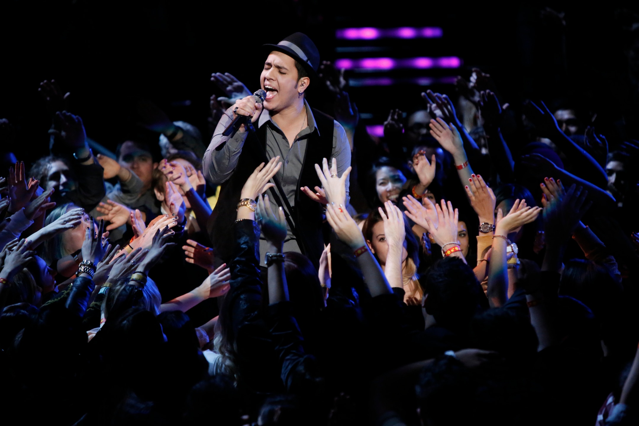 The Voice: Bryan Keith in the Spotlight Photo: 181746 - NBC.com