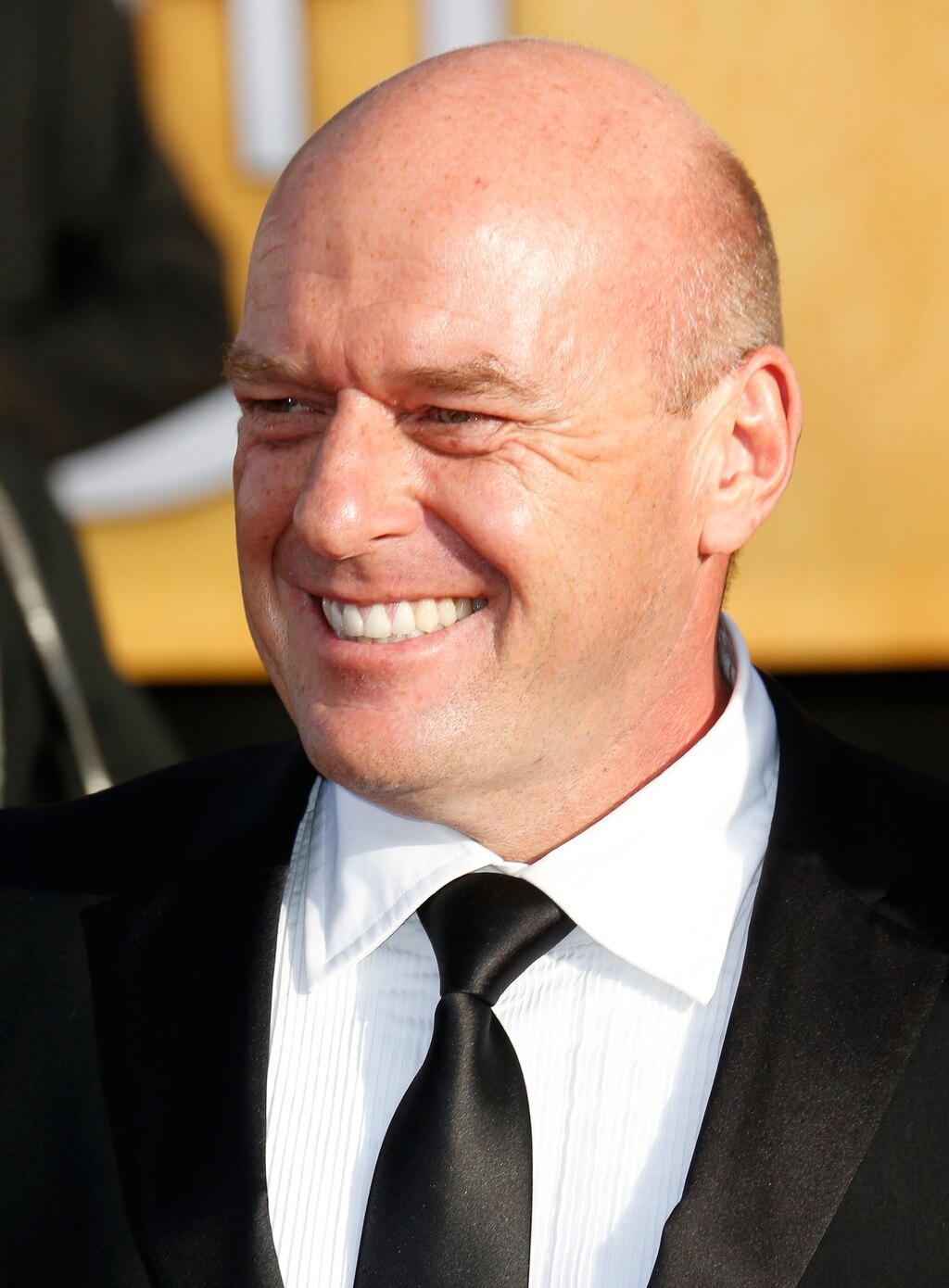Whitney: Meet Dean Norris Photo: 952016 - NBC.com
