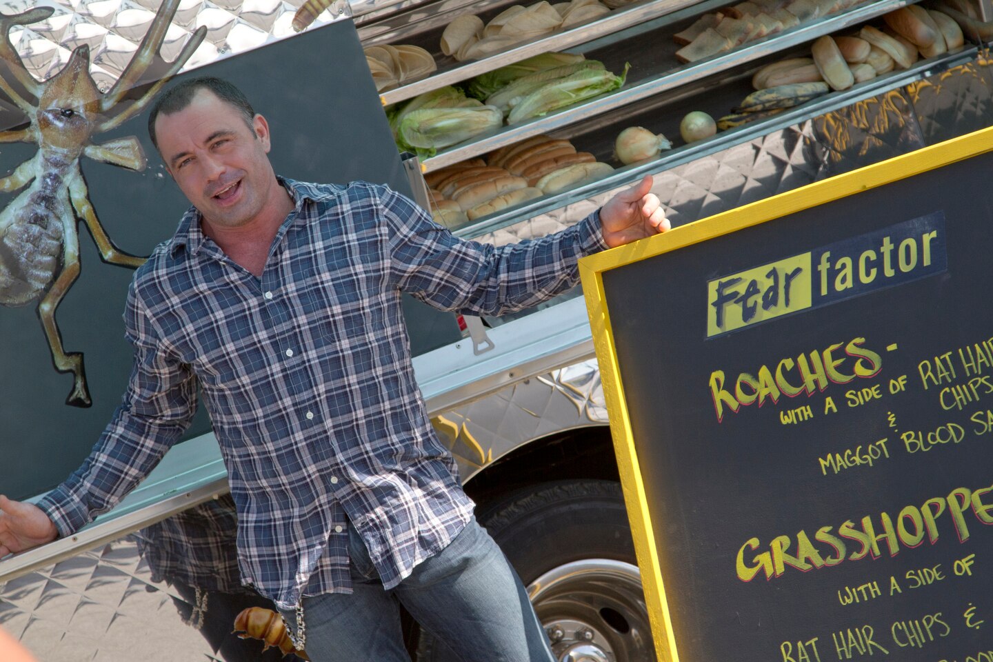 Fear Factor: Roach Coach Photo: 502471 - NBC.com