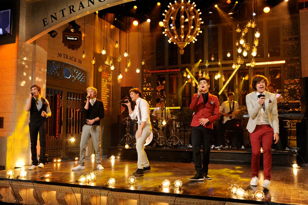 Saturday Night Live: One Direction Performs Photo: 121311 - NBC.com