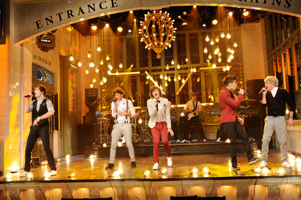 Saturday Night Live: Sofia Vergara and One Direction Photo: 136671 ...