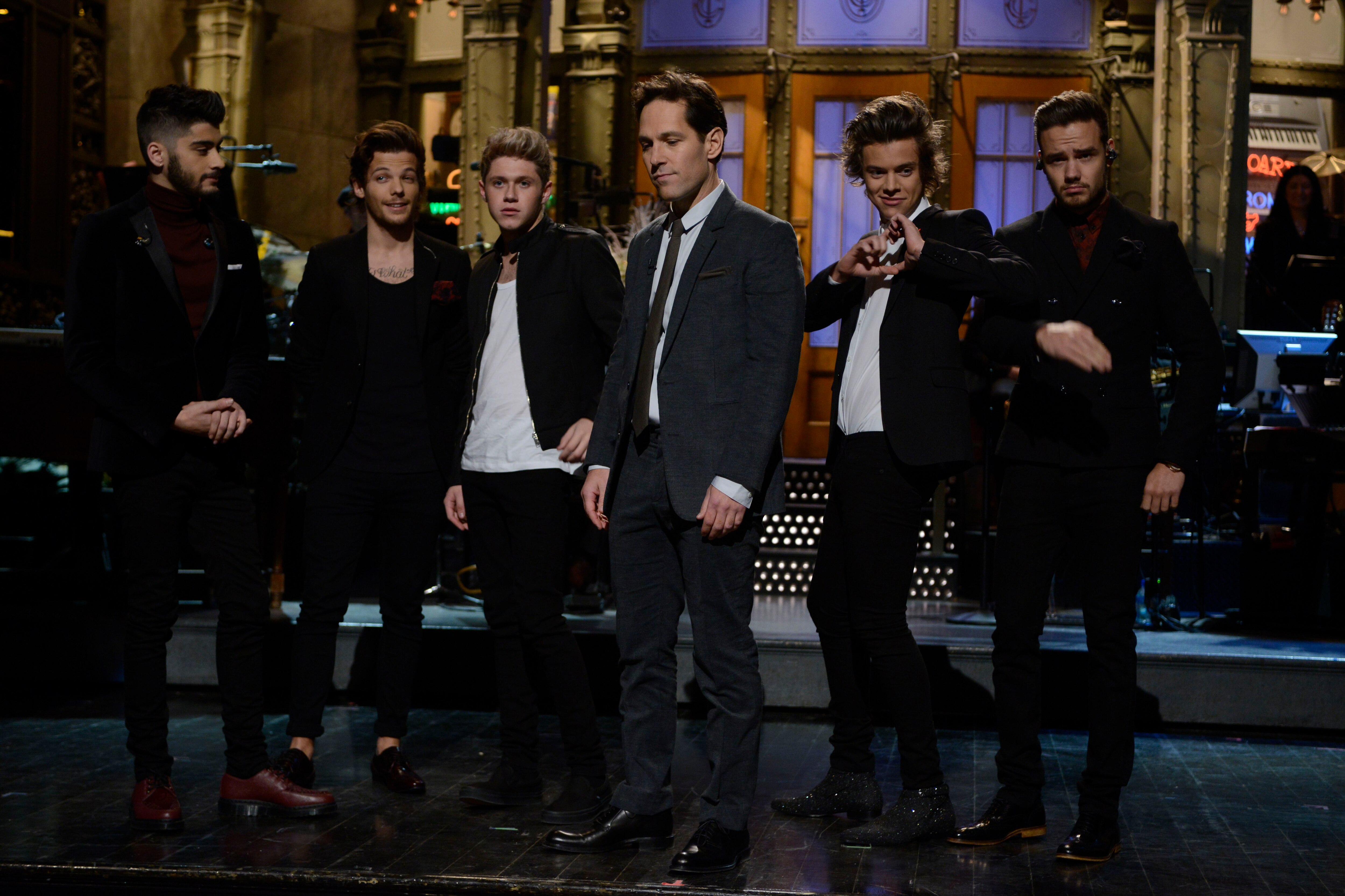 Saturday Night Live: From the Set: Paul Rudd and One Direction Photo ...