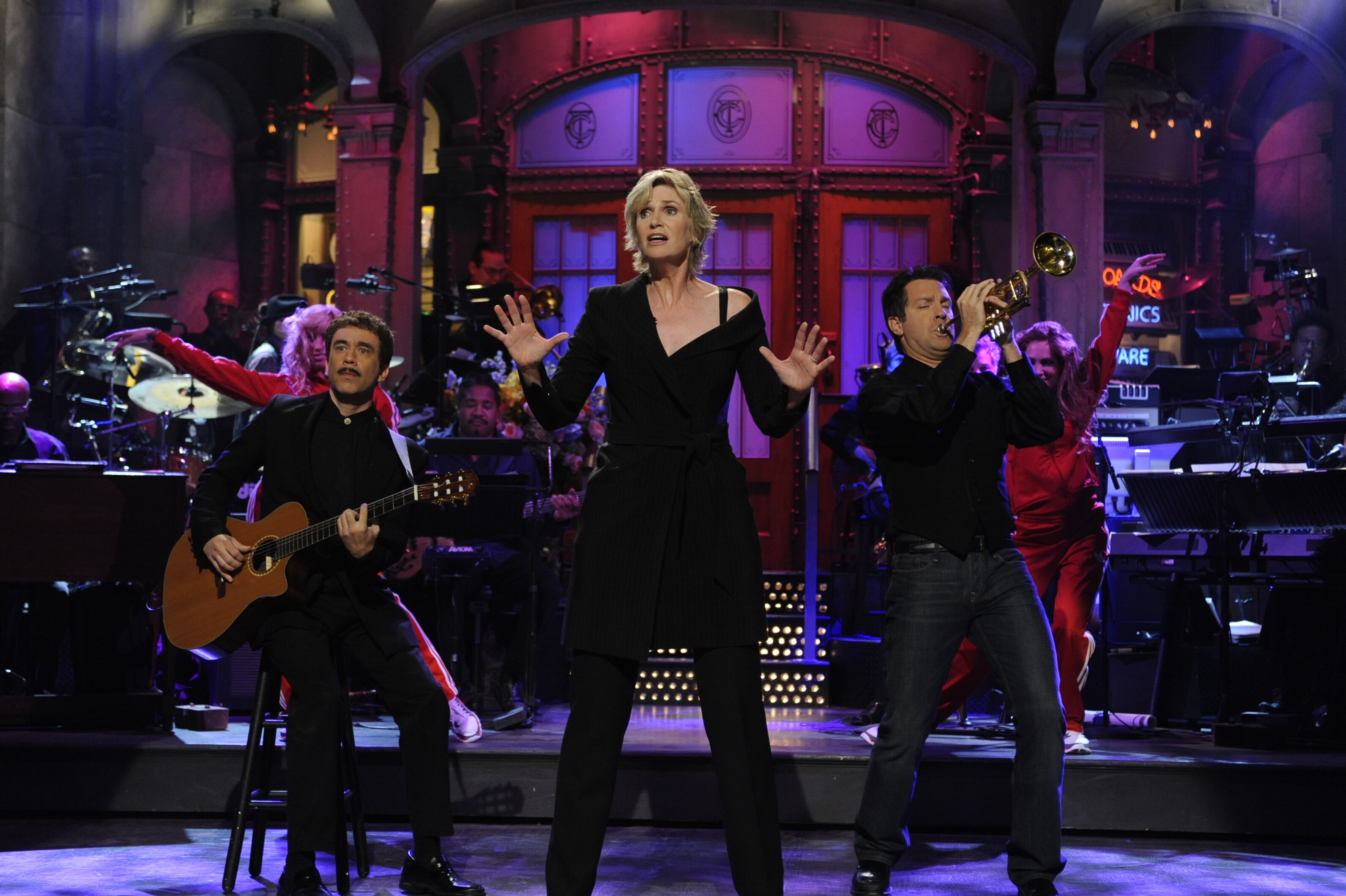 Saturday Night Live: Jane Lynch and Bruno Mars Photo: 135516 - NBC.com
