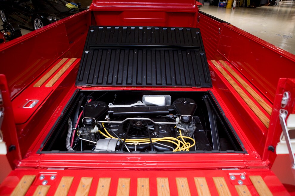 Jay Leno's Garage: Rear-Mounted Engines Photo: 409156 - NBC.com